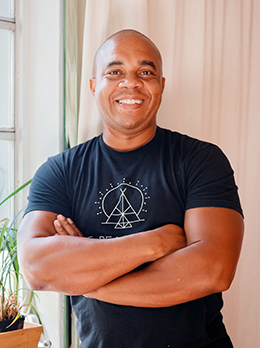 Elliot Johnson - The Peacemaker Studio